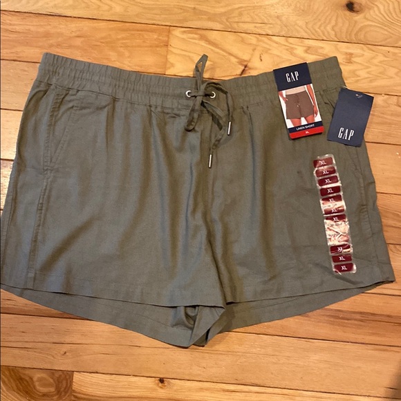 GAP | Shorts | Gap Green Flat Front Shorts Lightweight Casual | Poshmark